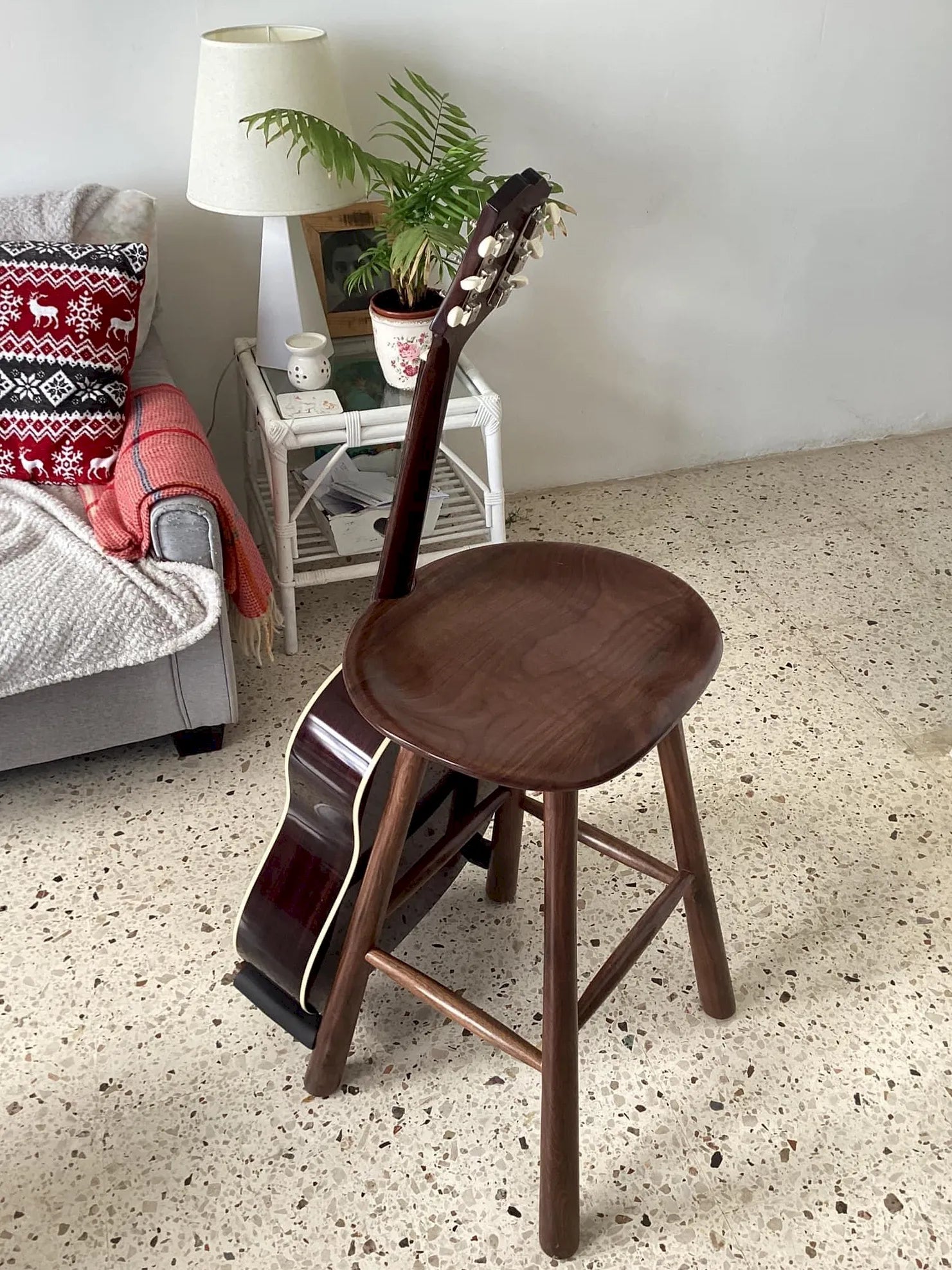 Guitar Master Stool from Nakupenda | GM25 – nakupenda